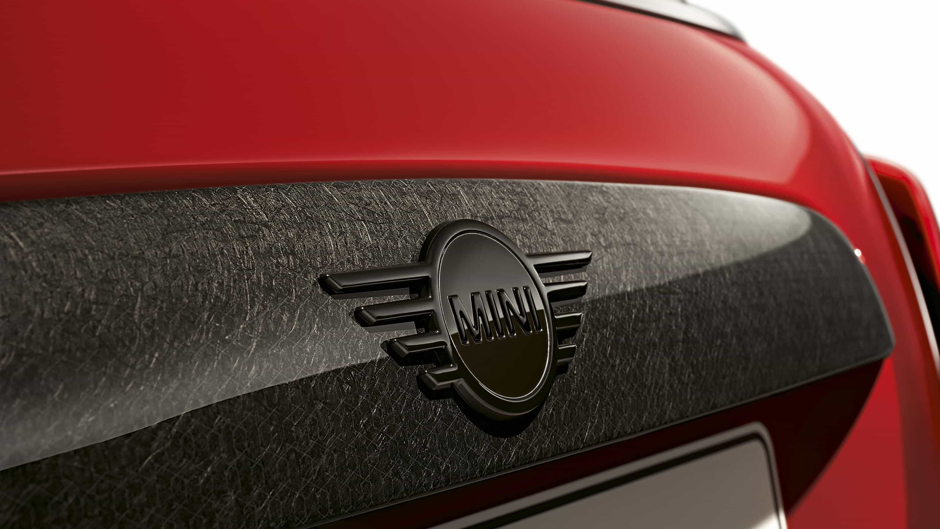 MINI JOHN COOPER WORKS ACCESSORIES SPECIAL.